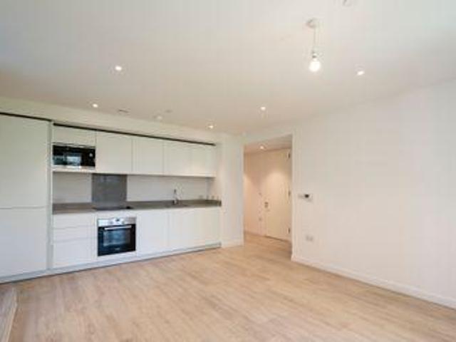 2 Bedrooms Flat for rent in Pressing Lane, Hayes UB3