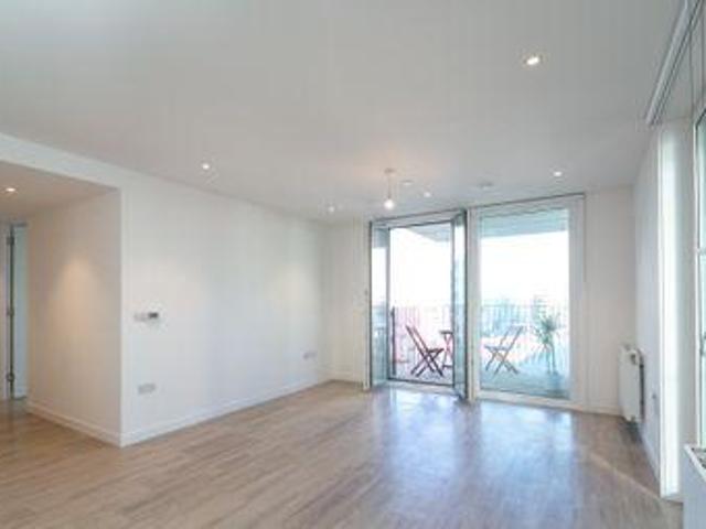 2 Bedrooms Flat for rent in Pressing Lane, Hayes UB3