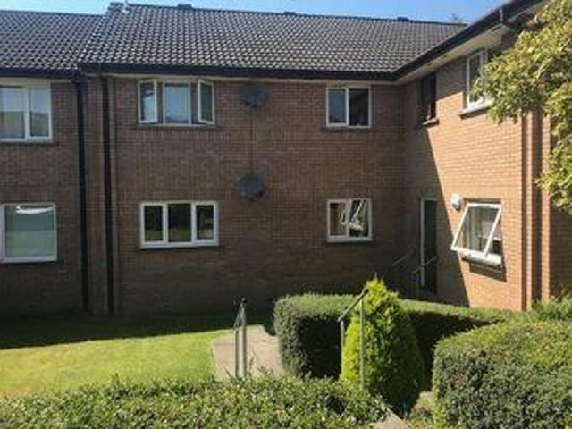 2 Bedrooms Flat for rent in Preston Place, Glasgow G42