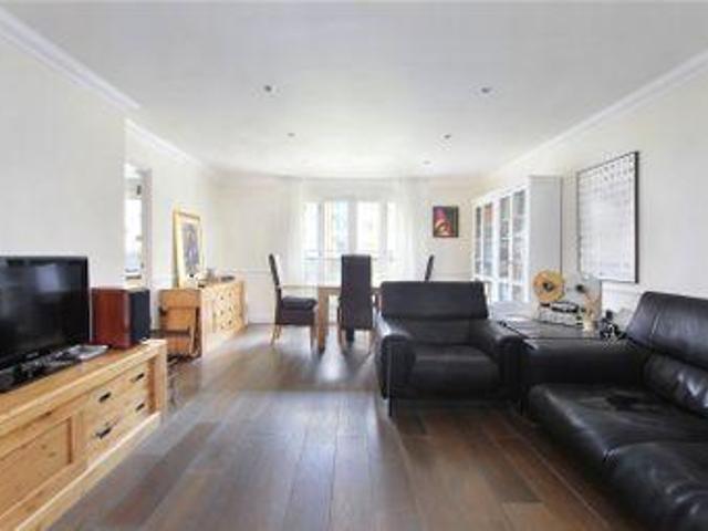 2 Bedrooms Flat for rent in Prices Court, Battersea, London SW11
