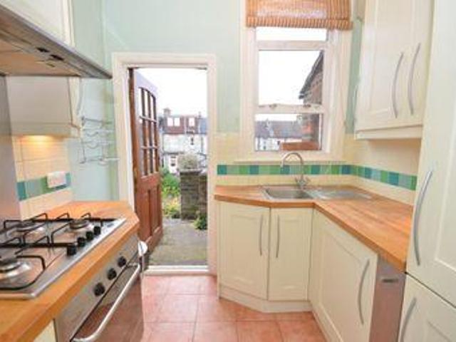 2 Bedrooms Flat for rent in Princes Avenue, London N22