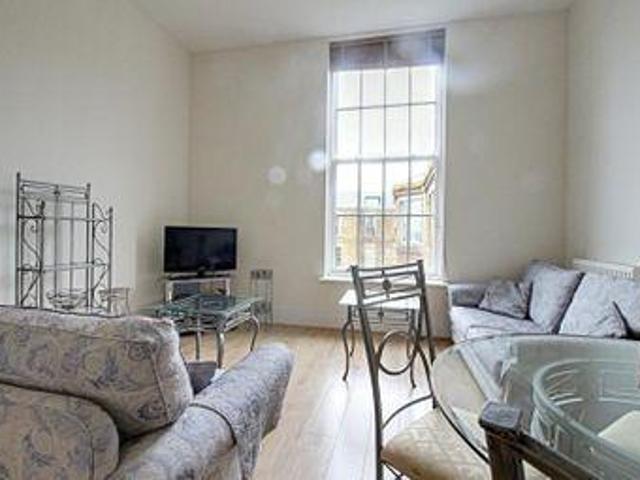 2 Bedrooms Flat for rent in Princess Park Manor, Friern Barnet N11