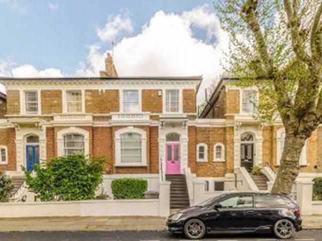 2 Bedrooms Flat for rent in Princess Road, Kilburn NW6