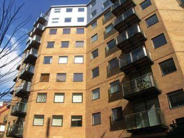 2 Bedrooms Flat for rent in Projection West, Merchants Place, Reading RG1