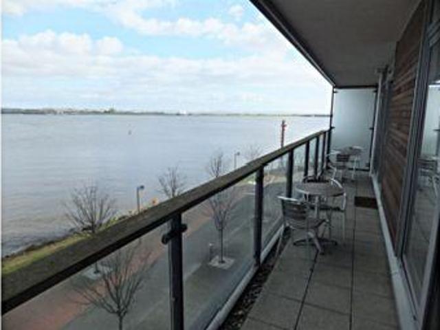 2 Bedrooms Flat for rent in Prospect Place, Cardiff Bay CF11