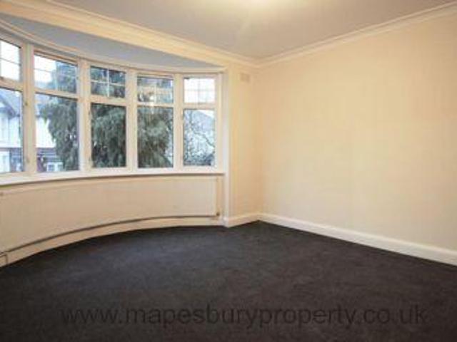 2 Bedrooms Flat for rent in Prout Grove, Neasden NW10