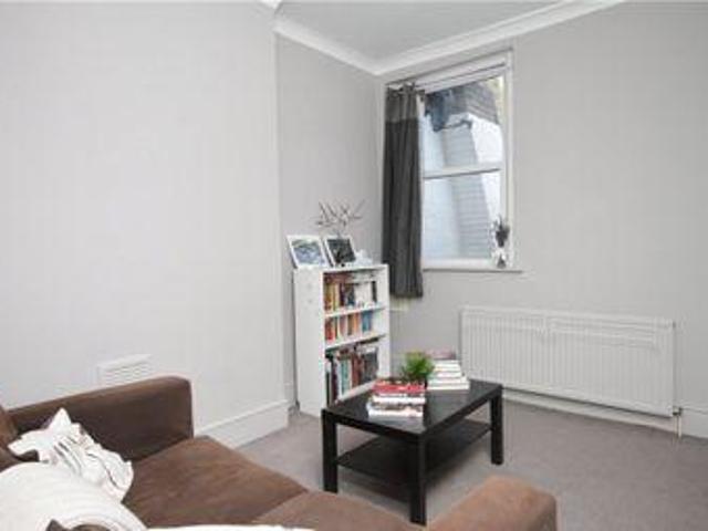 2 Bedrooms Flat for rent in Putney High Street, Putney, London SW15