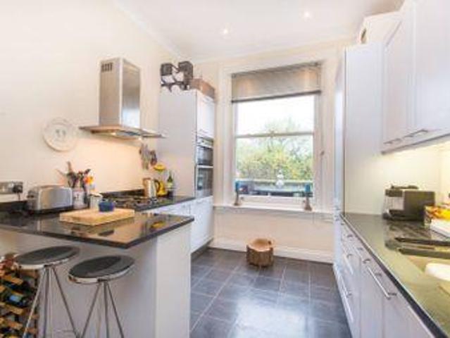 2 Bedrooms Flat for rent in Putney Hill, Putney, London SW15