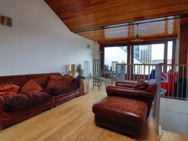 2 Bedrooms Flat for rent in Pump House Close, London SE16