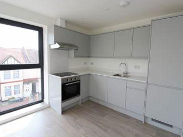 2 Bedrooms Flat for rent in Quandrant Court, Park Avenue N18