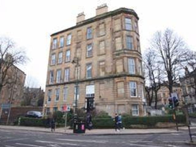 2 Bedrooms Flat for rent in Queen Margaret Drive, Glasgow G12