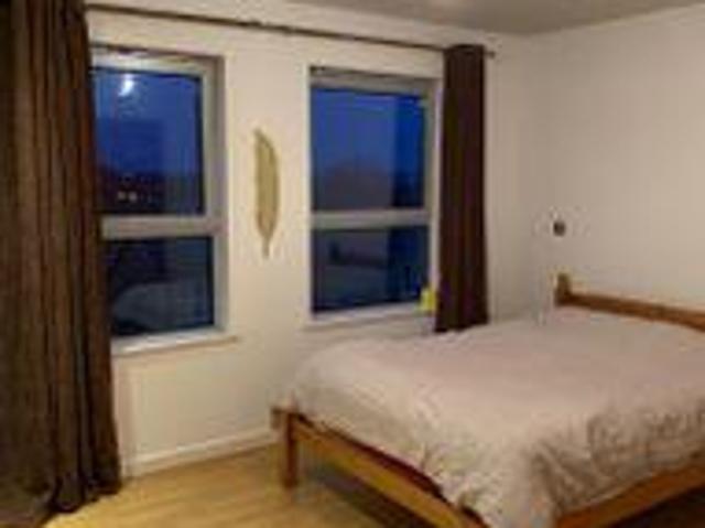 2 Bedrooms Flat for rent in Queen Mary Ave, South Woodford E18