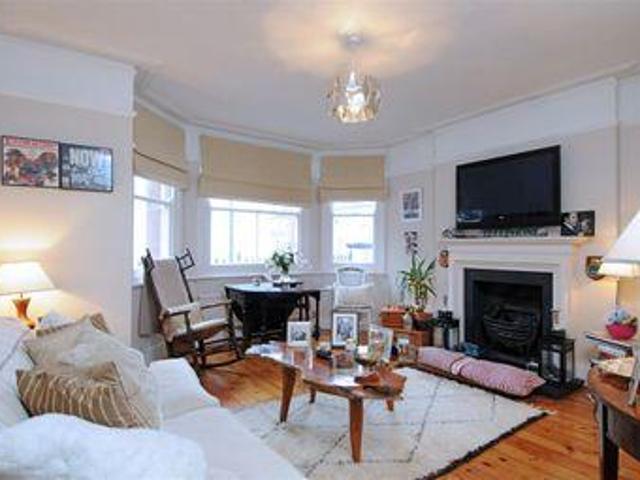 2 Bedrooms Flat for rent in Queen´s Club Gardens, London W14