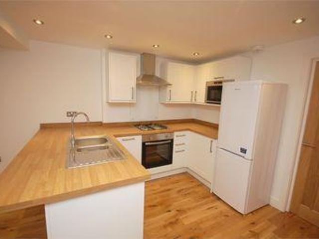2 Bedrooms Flat for rent in Queens Avenue, Finchley, London N3