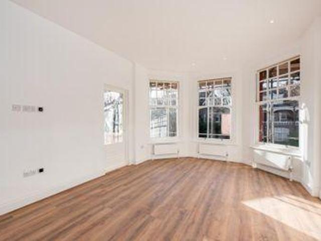 2 Bedrooms Flat for rent in Queens Avenue, Muswell Hill, London N10