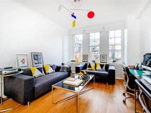 2 Bedrooms Flat for rent in Queens Court, Queensway, London W2