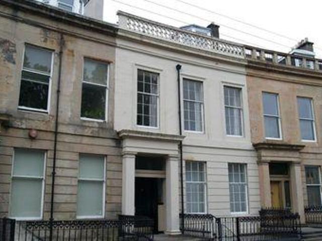 2 Bedrooms Flat for rent in Queens Crescent, Glasgow G4