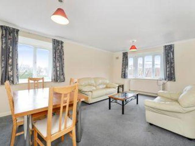 2 Bedrooms Flat for rent in Queens Drive, London W3