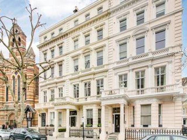 2 Bedrooms Flat for rent in Queens Gate, South Kensington, London SW7