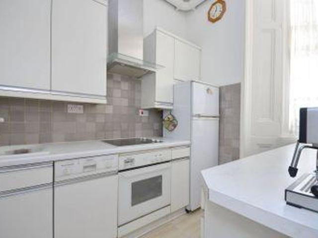 2 Bedrooms Flat for rent in Queens Gate, South Kensington SW7