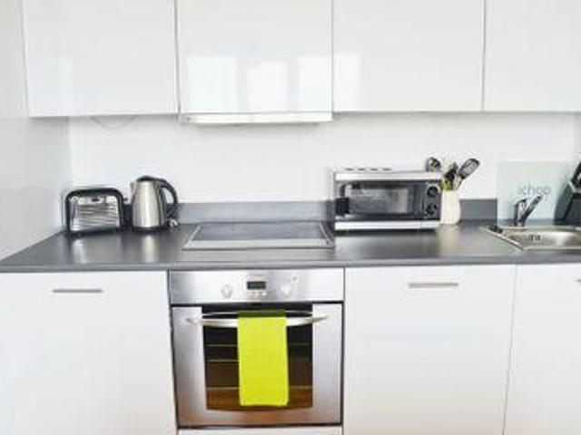 2 Bedrooms Flat for rent in Queens Road, Nottingham NG2