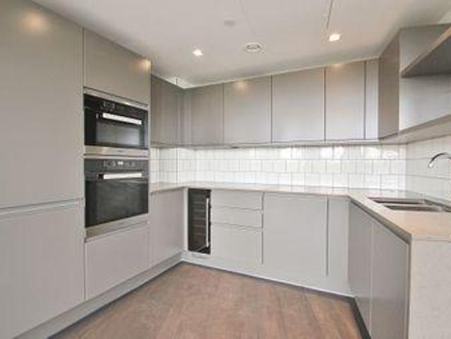 2 Bedrooms Flat for rent in Queens Wharf Crisp Road, Crisp Road, London W6