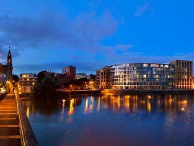 2 Bedrooms Flat for rent in Queens Wharf, Hammersmith, 2 Crisp Road W6