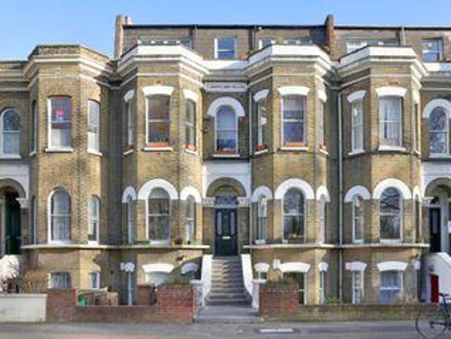 2 Bedrooms Flat for rent in Queensdown Road, Hackney E5