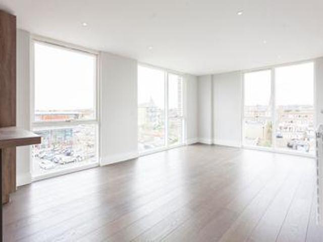 2 Bedrooms Flat for rent in Queenshurst Square, Kingston Upon Thames KT2