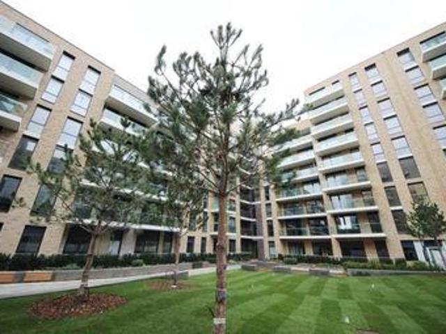 2 Bedrooms Flat for rent in Queenshurst Square, Kingston Upon Thames KT2