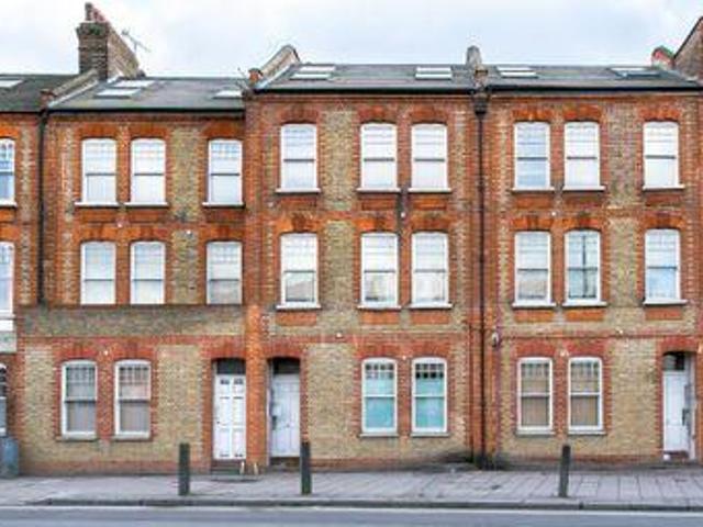2 Bedrooms Flat for rent in Queenstown Road, London SW8