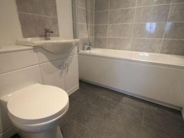 2 Bedrooms Flat for rent in Rothesay Road, Luton LU1