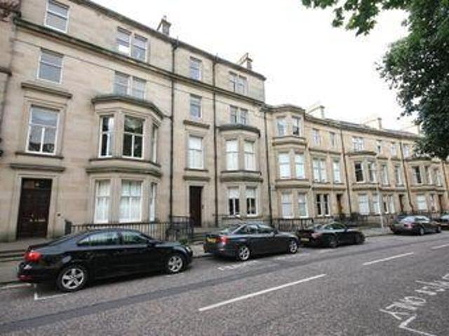 2 Bedrooms Flat for rent in Rothesay Terrace, Edinburgh EH3