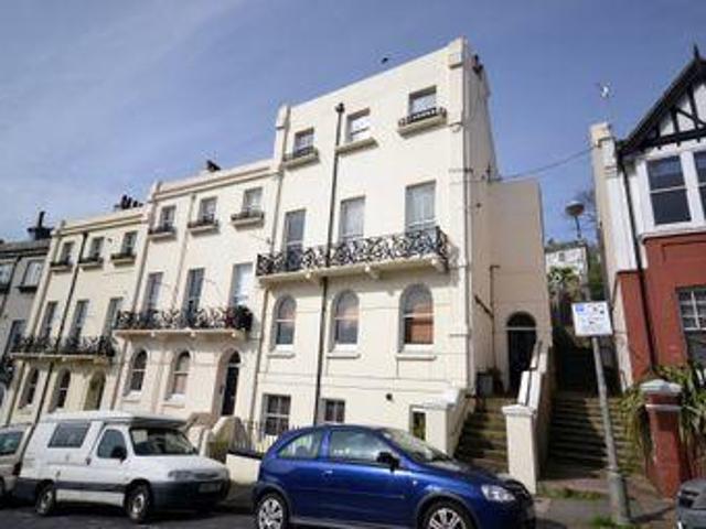 2 Bedrooms Flat for rent in Roundhill Crescent, Brighton BN2