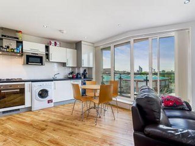2 Bedrooms Flat for rent in Rowcross Street, London SE1