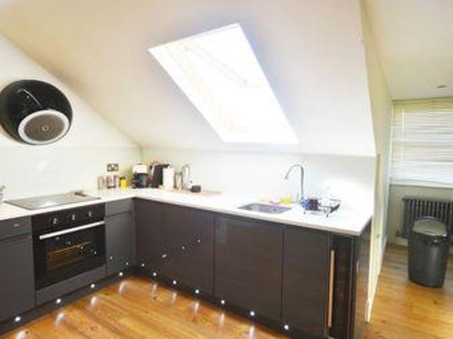 2 Bedrooms Flat for rent in Rowhill Road, London E5