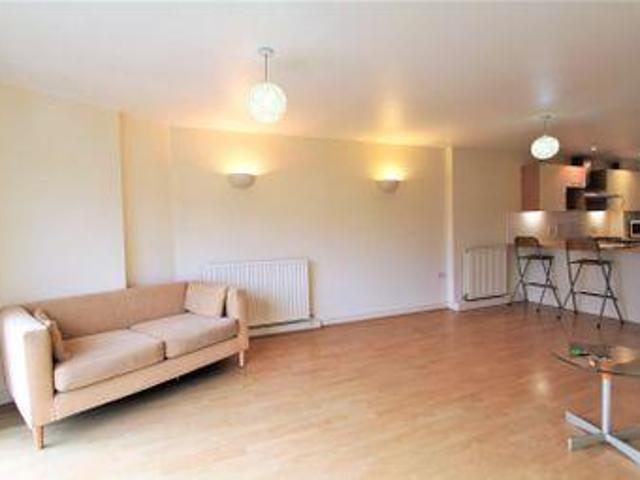 2 Bedrooms Flat for rent in Roxborough Heights, College Road, Harrow, Middlesex HA1