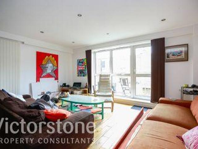 2 Bedrooms Flat for rent in Royal College Street, Camden, London NW1