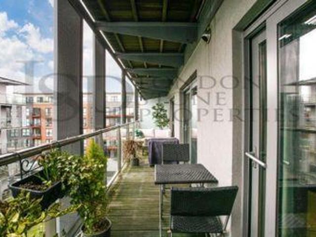 2 Bedrooms Flat for rent in Royal Carriage Mews, London SE18