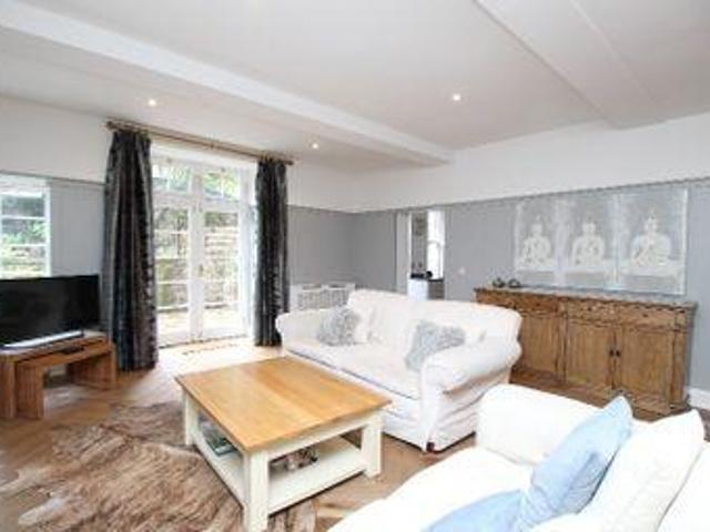 2 Bedrooms Flat for rent in Royal Circus, New Town, Edinburgh EH3