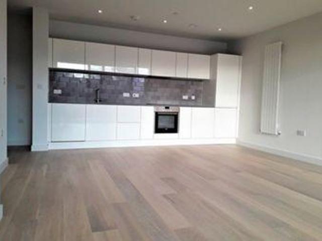 2 Bedrooms Flat for rent in Royal Crest Avenue, London E16
