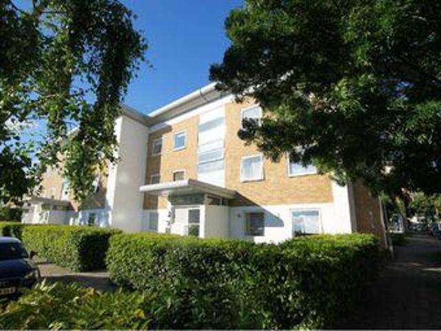 2 Bedrooms Flat for rent in Royal Docks, London E16