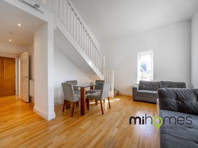 2 Bedrooms Flat for rent in Royal Drive, Princess Park Manor N11