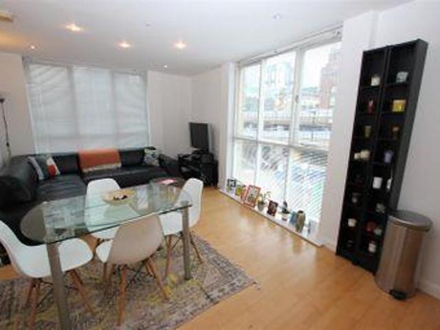 2 Bedrooms Flat for rent in Royal Mint Street, Tower Hill, London E1