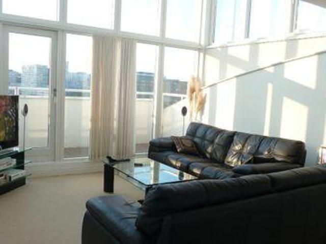 2 Bedrooms Flat for rent in Royal Quay, Liverpool L3