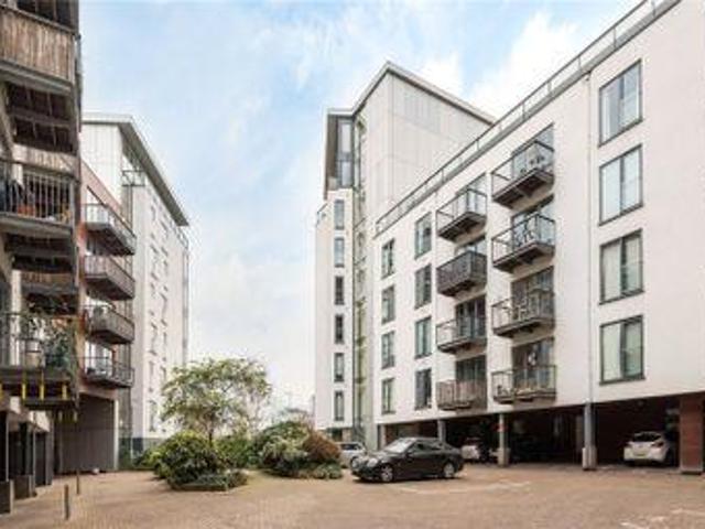 2 Bedrooms Flat for rent in Roach Road, Bow E3