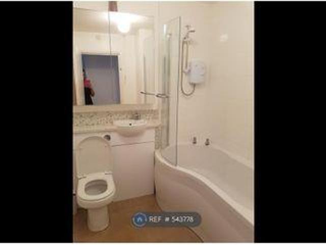 2 Bedrooms Flat for rent in Robert´s Court, London SE20