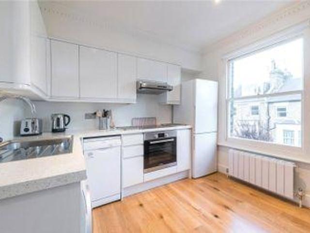 2 Bedrooms Flat for rent in Roderick Road, South End Green, London NW3