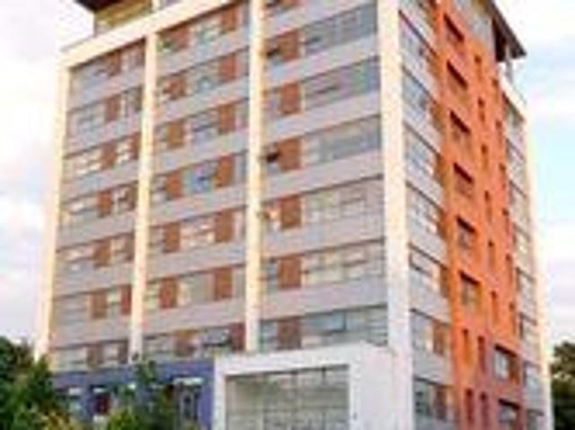 2 Bedrooms Flat for rent in Romford Road, Forest Gate E7