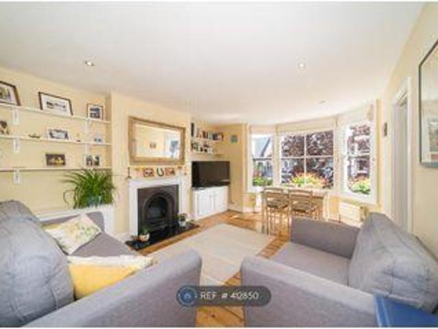 2 Bedrooms Flat for rent in Romola Road, London SE24